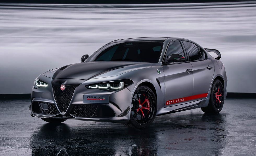 Alfa Romeo Just Built the Wildest Giulia Ever—A Racing Sailboat ...