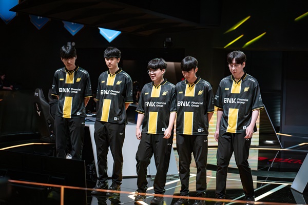 BNK 피어엑스, PO행 막차 탑승...2024 LCK 서머 9주 차 종합