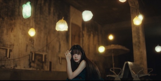 피프티 피프티, 신곡 ‘SOS’ MV 티저 공개…몽환적 분위기