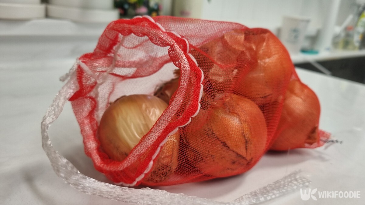 Don't just throw away your onion net... This method will last a lifetime