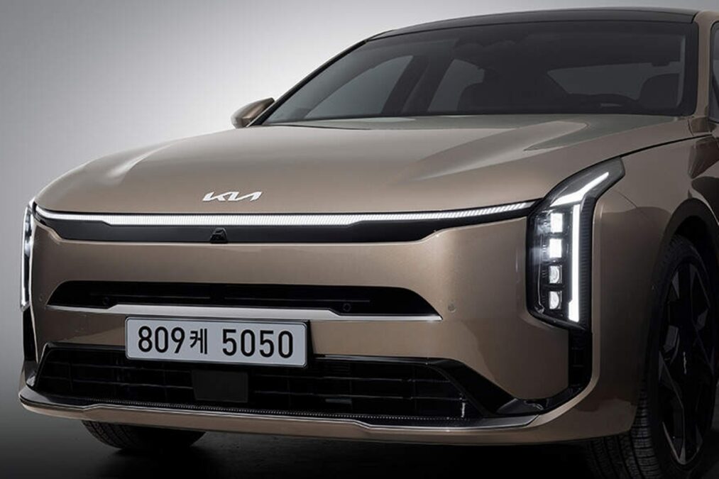 그랜저 잡겠다더니.. 기아 K8, 차주들 ‘괜히 샀다’ 말 나오는 이유 | 뉴오토포스트