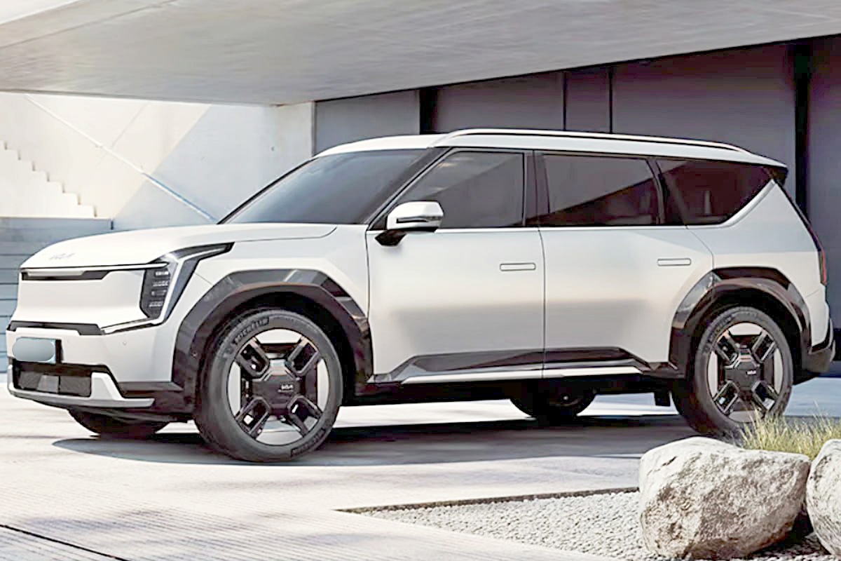 Kia EV9 Crushes the Volvo EX90 Where It Counts: Speed, Space, and Value