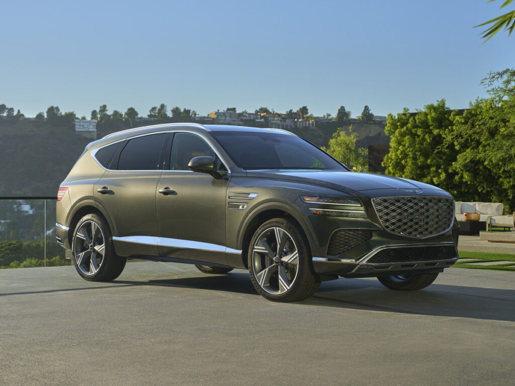 Genesis’s First Hybrid SUV—Genesis GV80 Goes 1,080km in Style