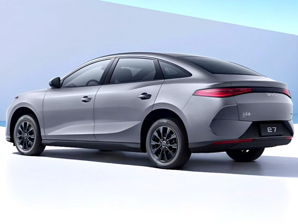 BYD’s e7 Isn’t Flashy—Just 323 Miles of Pure, Practical EV