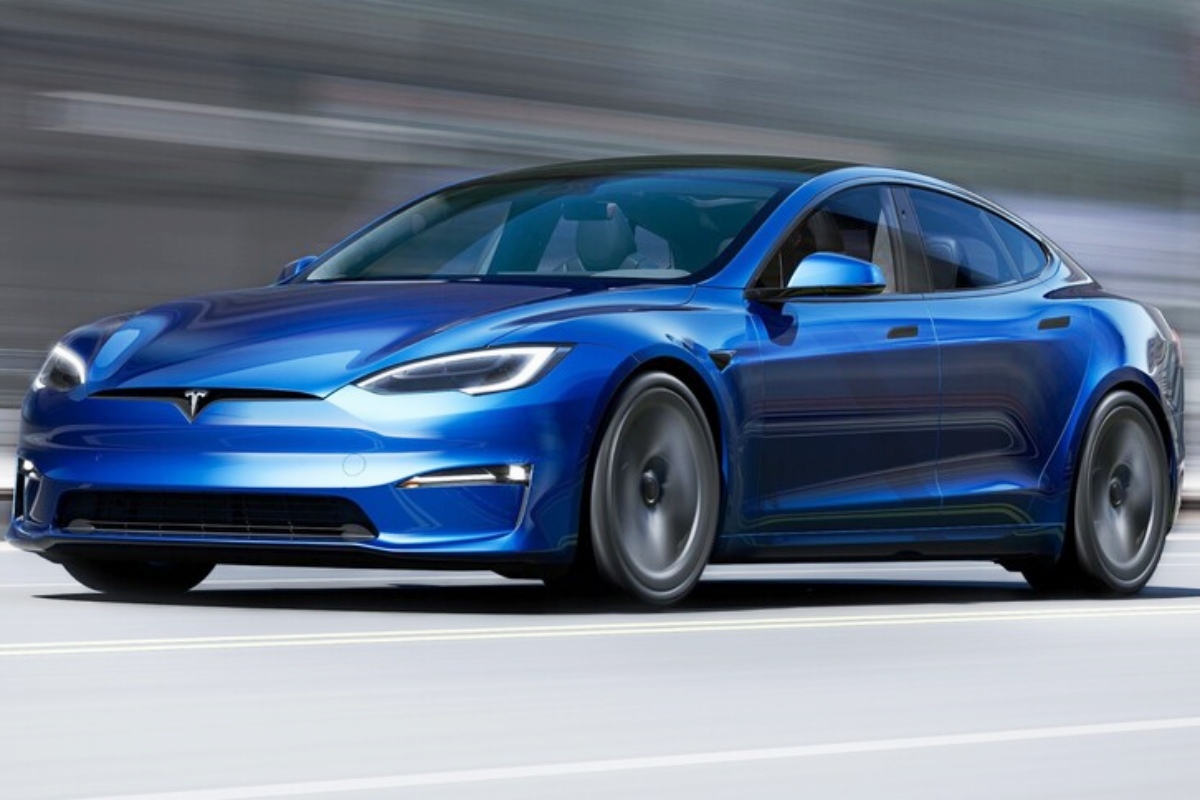 10,000 Tesla Owners Sue Over Sudden Braking and Inflated Range Claims