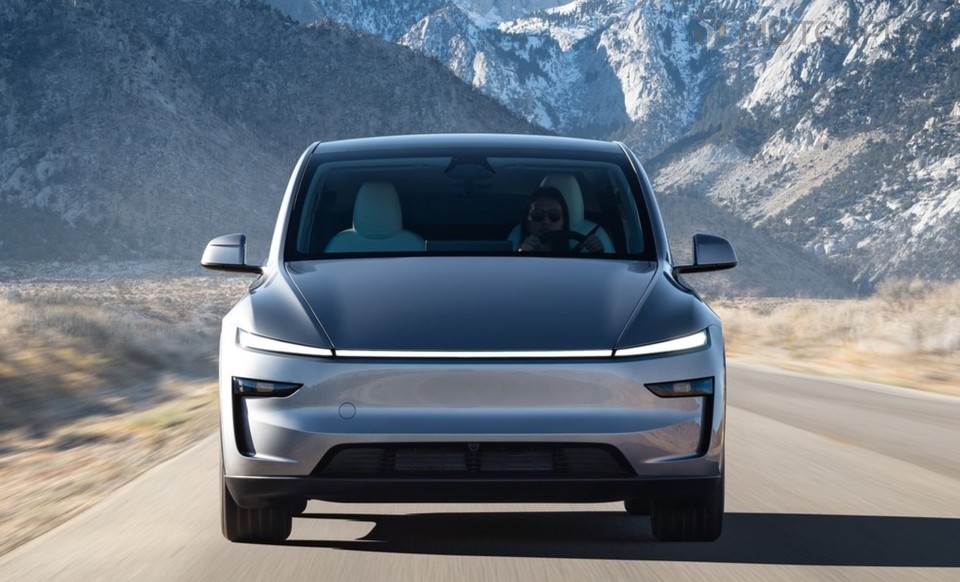 Tesla Upsizes the Model Y with 7-Seat Layout to Challenge Chinese Rivals