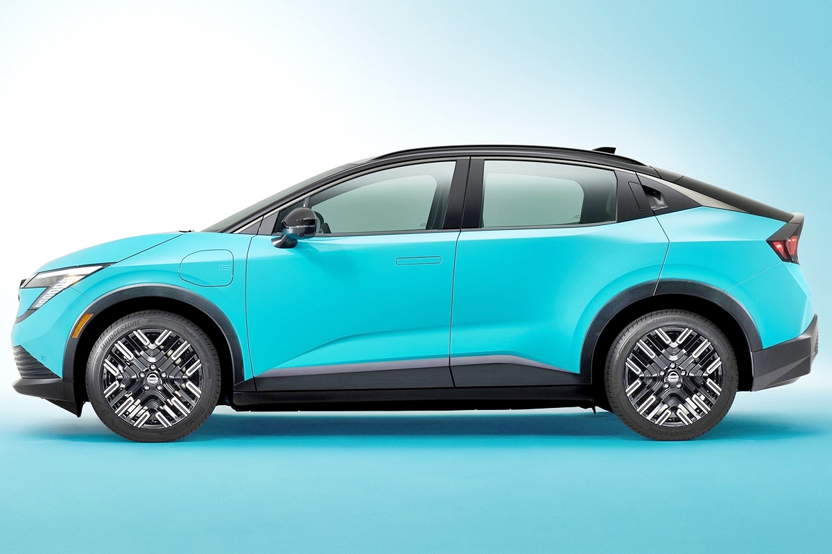 Nissan Reinvents the Leaf: New Look, Better Tech, Still All Electric