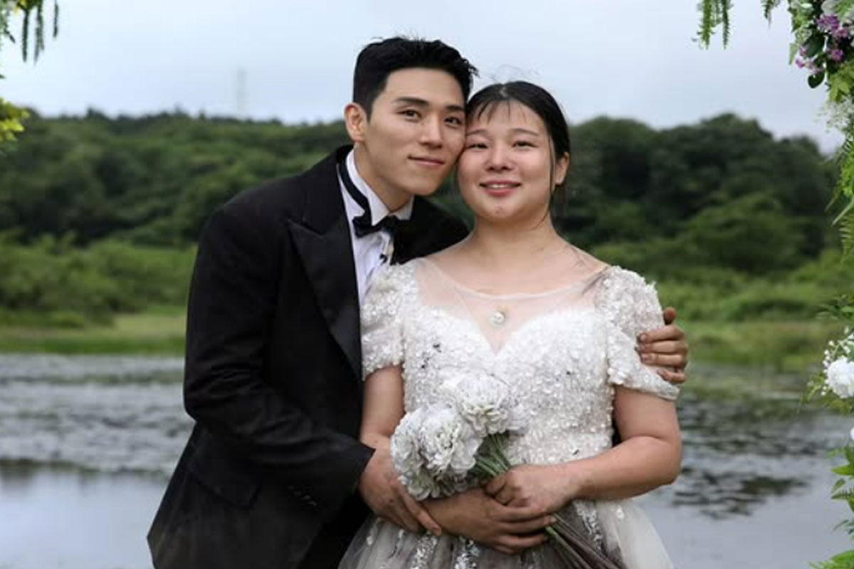 신혜선, ’21kg 감량+가슴 성형’…파격 수영복 화보