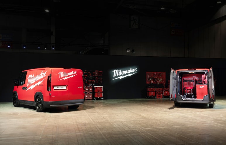 Drive-able Milwaukee! Kia and Milwaukee Teamed Up to Conquer the PBV ...