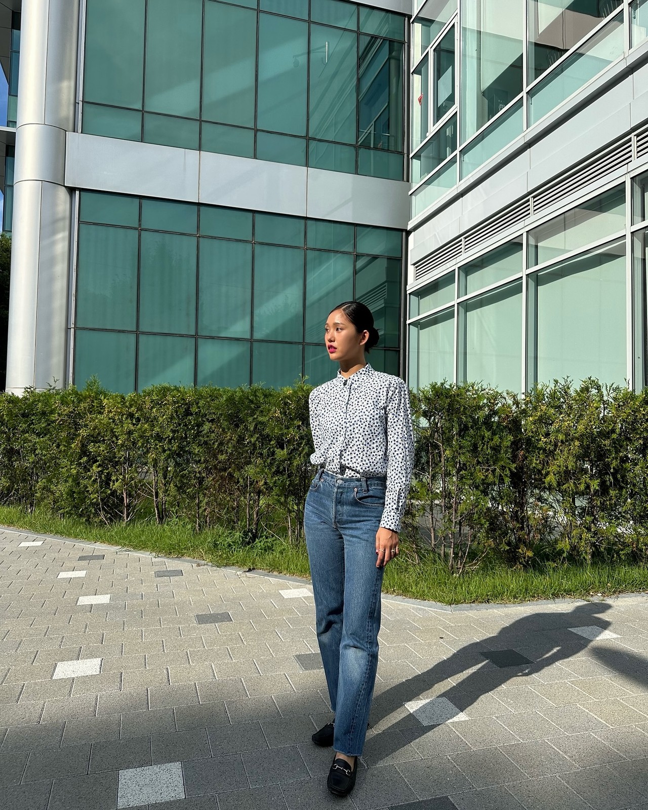 심플한 무드 속 세련미, 오마이걸 미미의 일상 패션