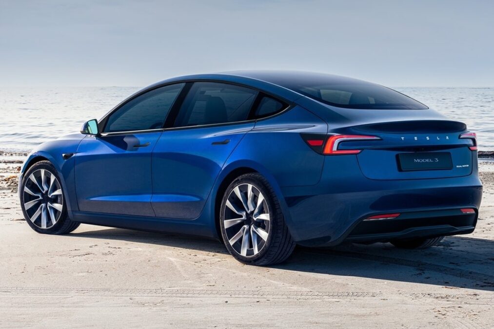 Nothing but a Scam? Dirty Marketing Secret about Tesla's Full-Self Driving