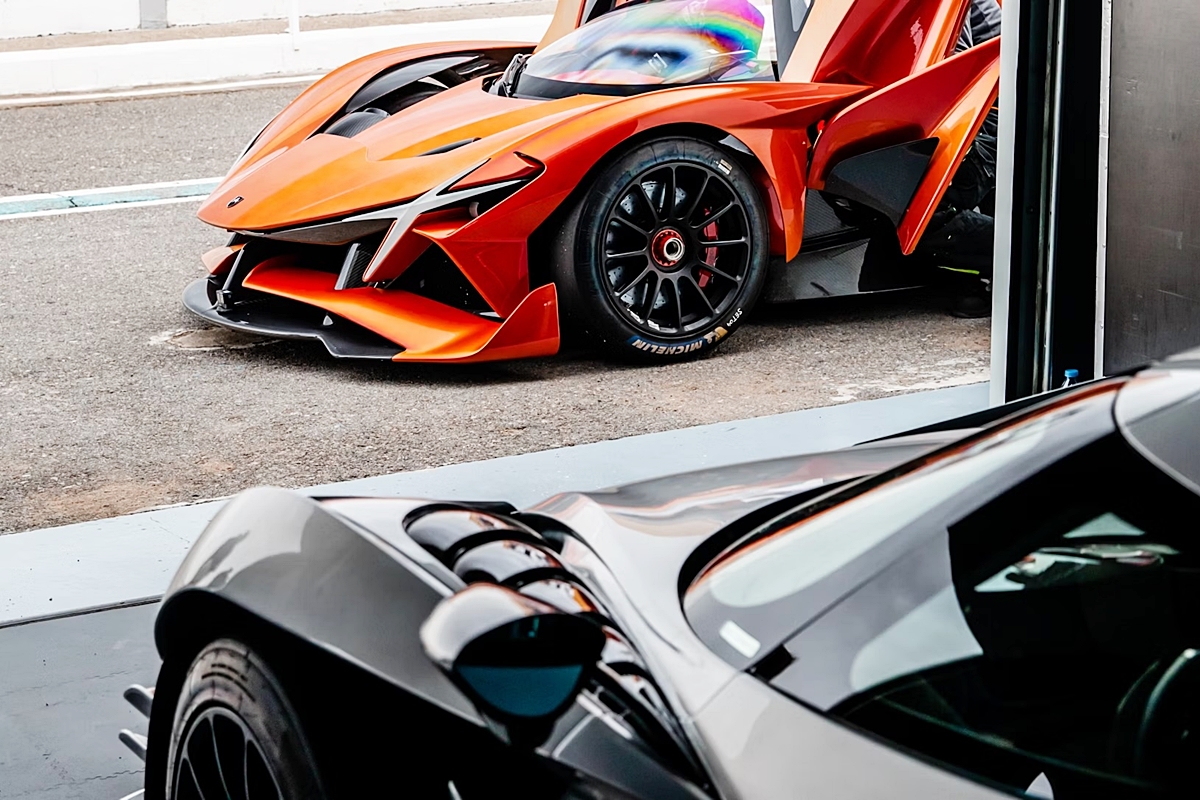 Only 12 Units: The World's Most Exclusive Hypercar of Apollo Automobil