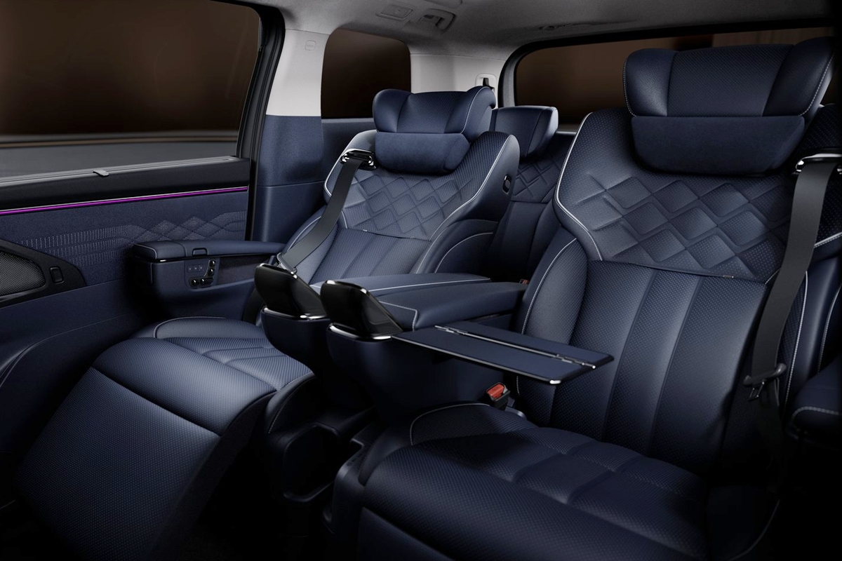 Chinese Fake Lexus! Ultimate(Explosive) Luxury Minivan: GAC M8