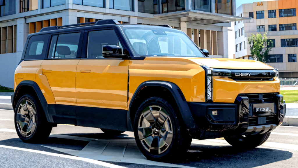 Defender Looks, $21K Price—China’s X3L SUV Hits 62 in 4.7 Seconds