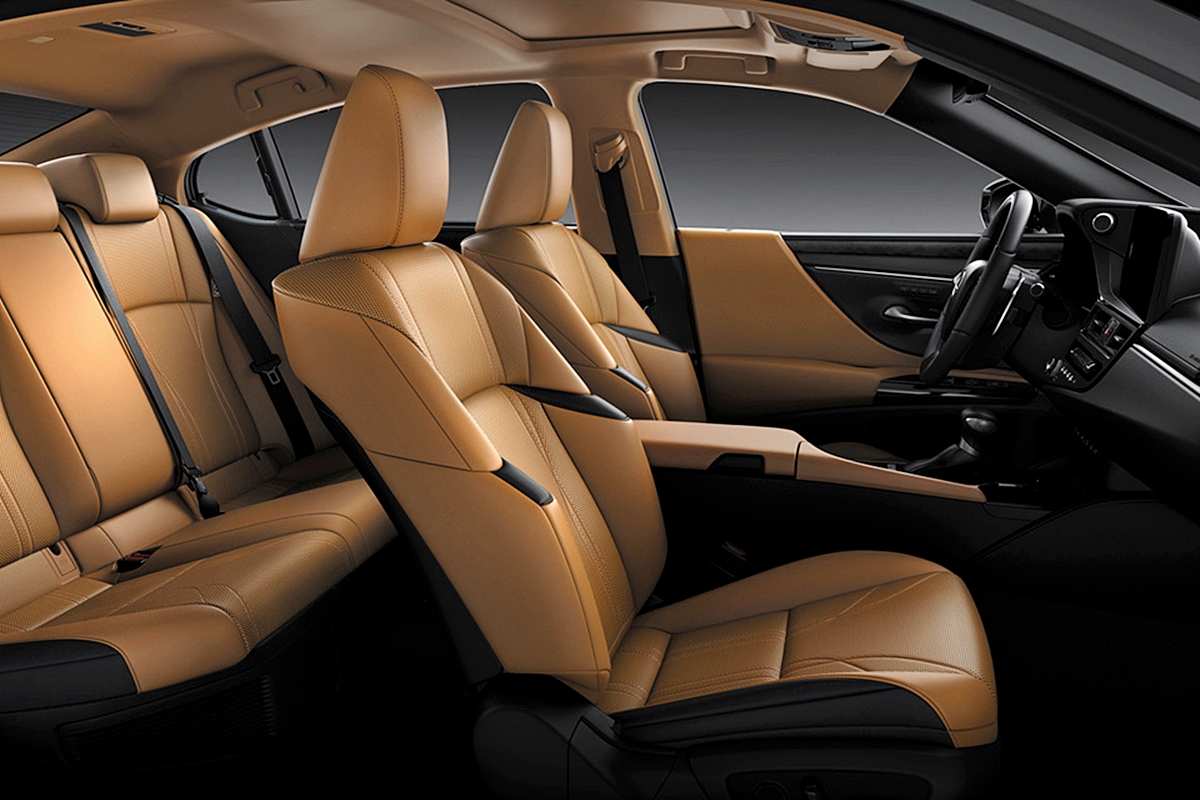 The Lexus ES Hybrid Proves You Don’t Need a Gas Guzzler to Drive in Luxury