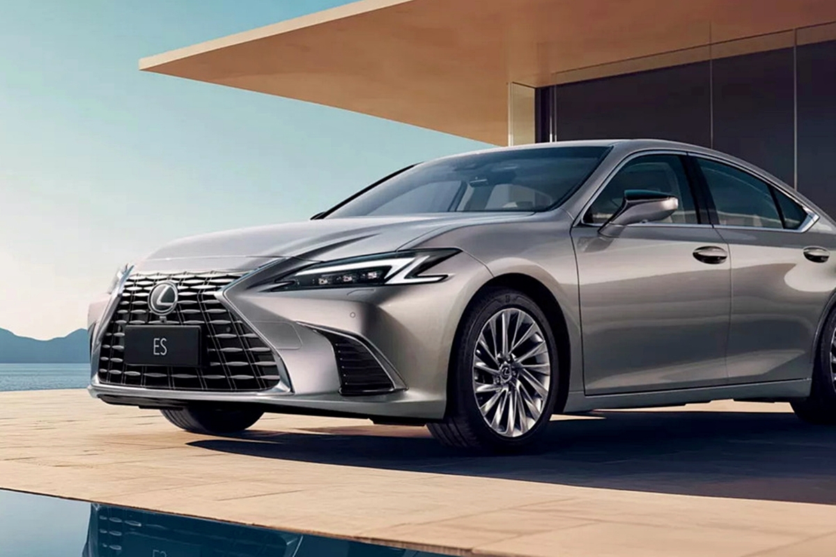 The Lexus ES Hybrid Proves You Don’t Need a Gas Guzzler to Drive in Luxury