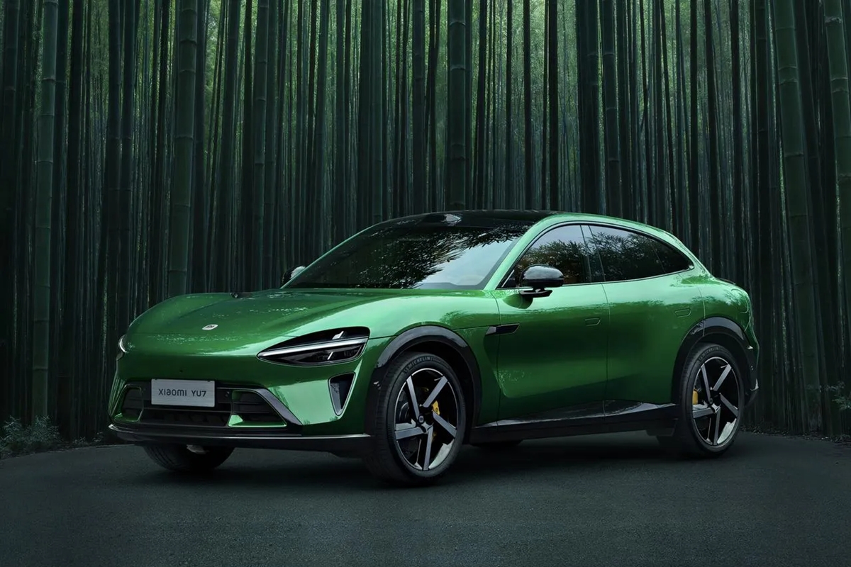 Complete Copycat is on the Road! Here's Why Tesla does NOT Respond