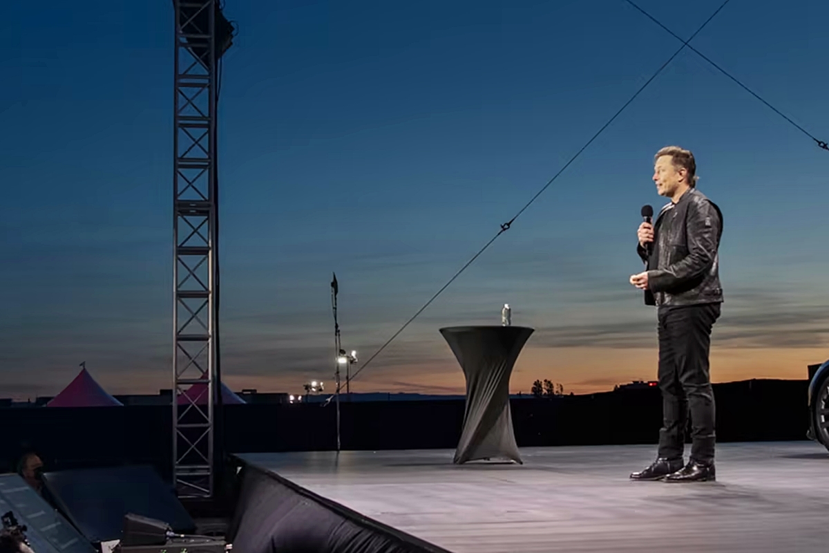 When Tesla’s Tech Becomes a Trap—The Crash That Sent Shockwaves Through ...