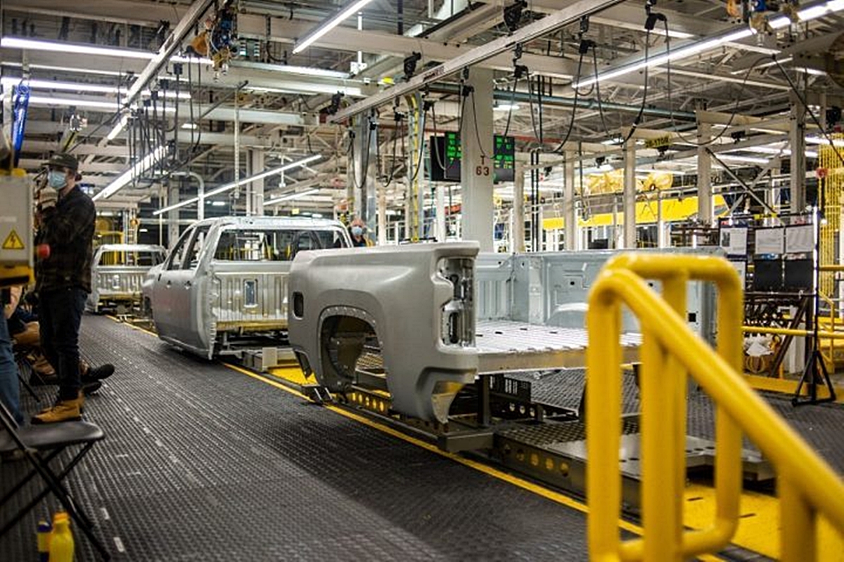 3,300 American Jobs by GM’s Colossal Failure: Green Energy Delusion ...