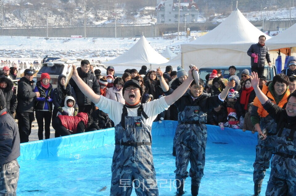 새해 1월 여행 있잖아! 태백산 눈축제·홍천강 꽁꽁축제 | 투어코리아