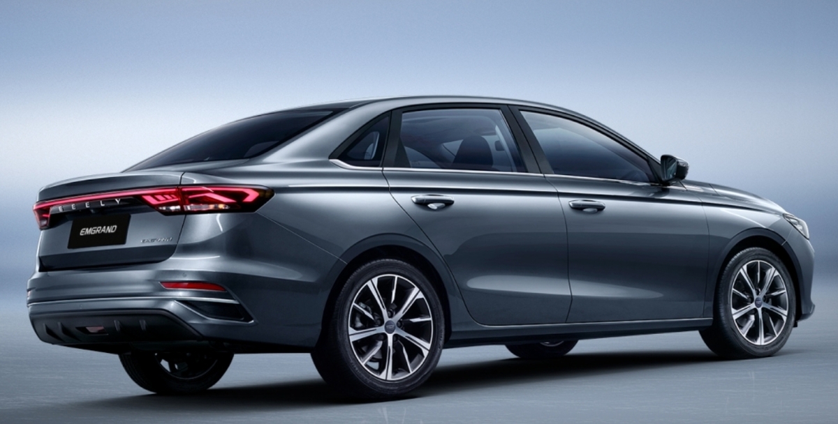 Geely's AI-Powered i-HEV System Overwhelms Japanese Hybrids with 106 MPGe