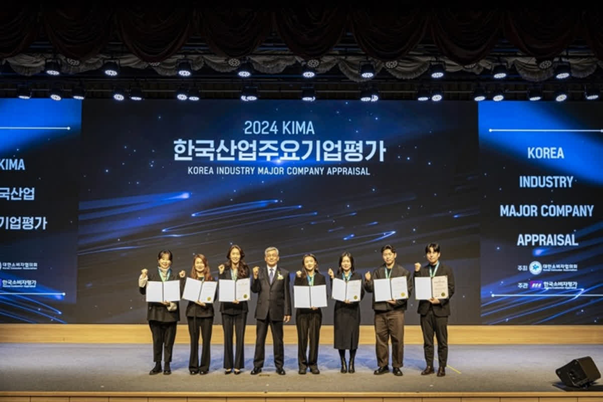 벤츠, ‘KIMA 주요기업평가’서 수입차 부문 주요기업 선정 | 전자신문