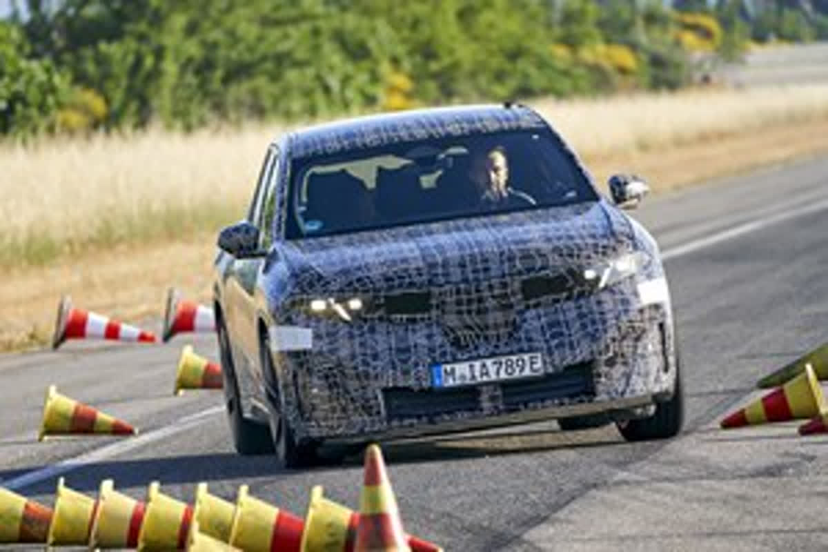 차세대 BMW iX3 9월 공개, ‘첫 번째 노이에 클라세’ | 모터플렉스